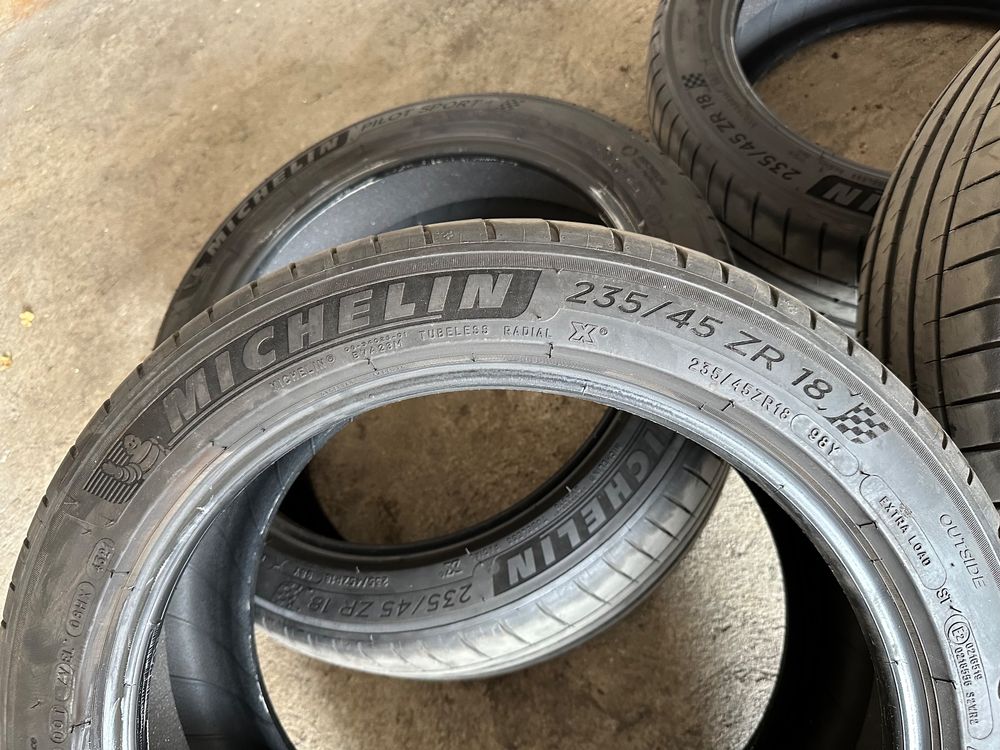 Sommerreifen 23545 R18