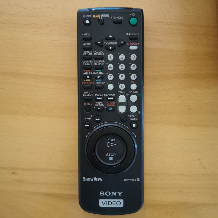 Sony SLV-E820 VHS Video Recorder, inkl. Fernbedienung (Gebraucht) in St.Gallen für CHF 71 – mit ...