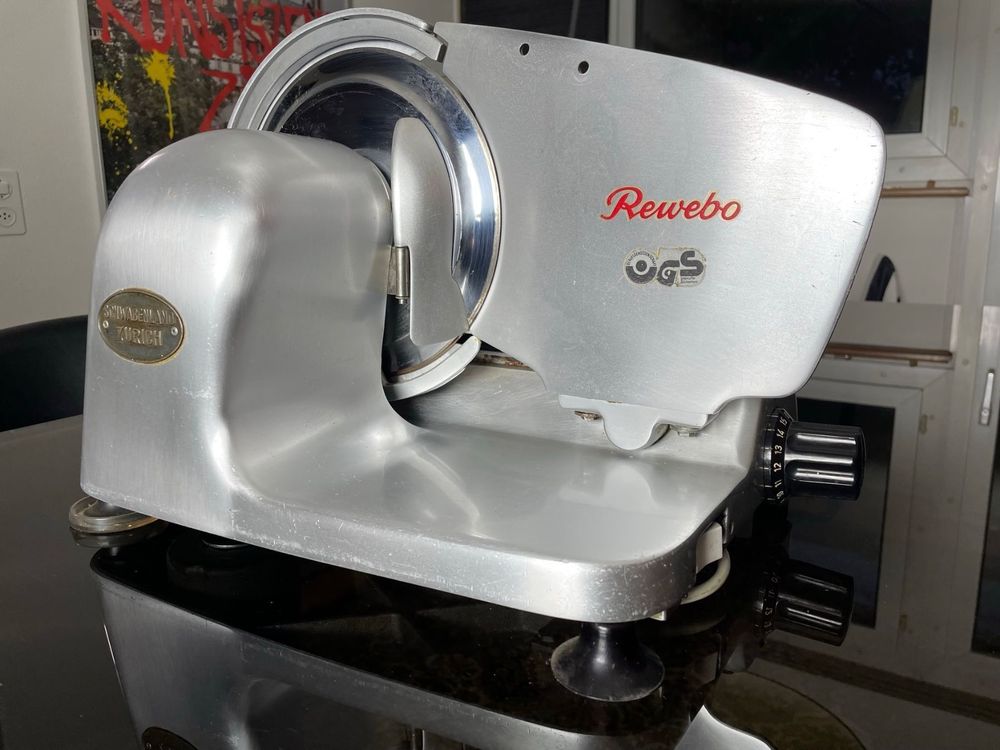 Aufschnittmaschine Rewebo – Schwabenland Zürich | Kaufen auf Ricardo
