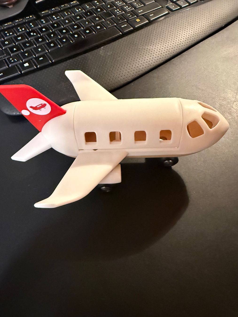 Cool BRIO airplane, used, white and red toy aircraft (Gebraucht) in ...