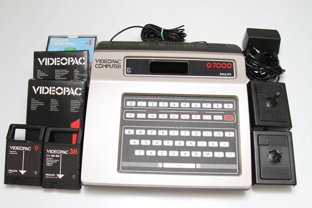 Philips G7000 Spielkonsole mit Spielen | Kaufen auf Ricardo