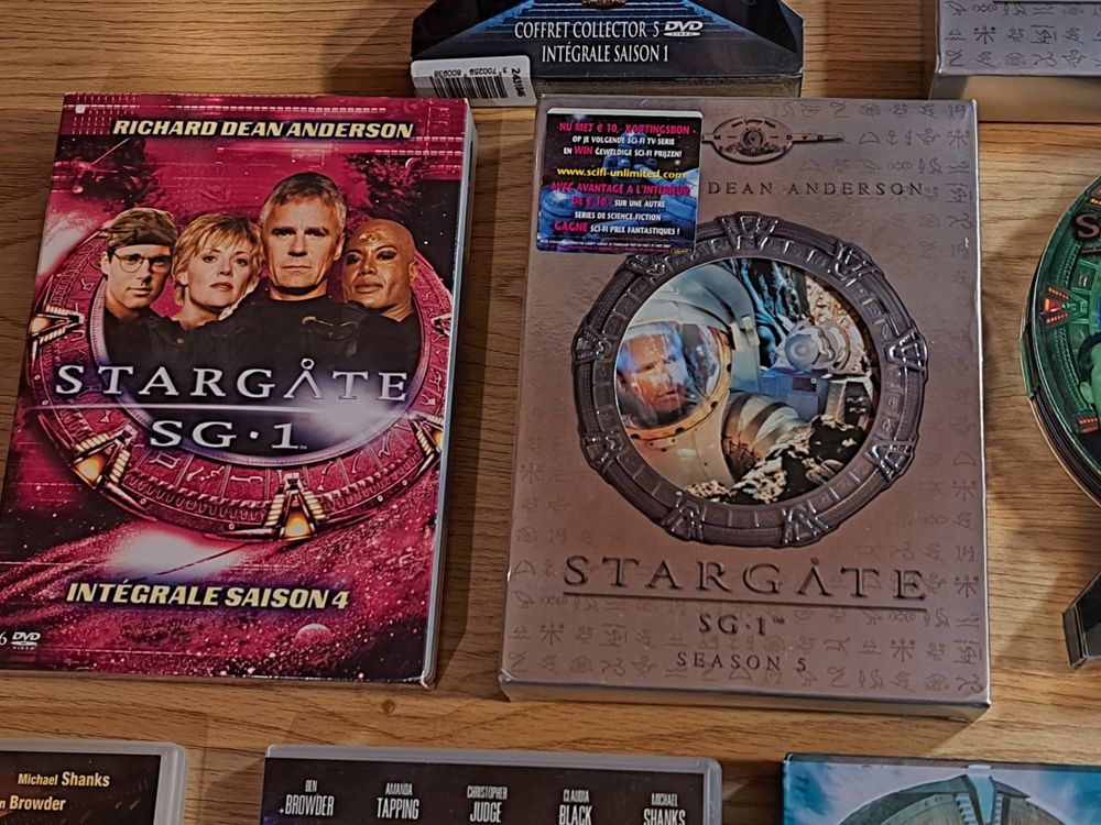 DVD Stargate, Filme und Stargate Atlantis 1, 3 und 4 (Gebraucht) in ...