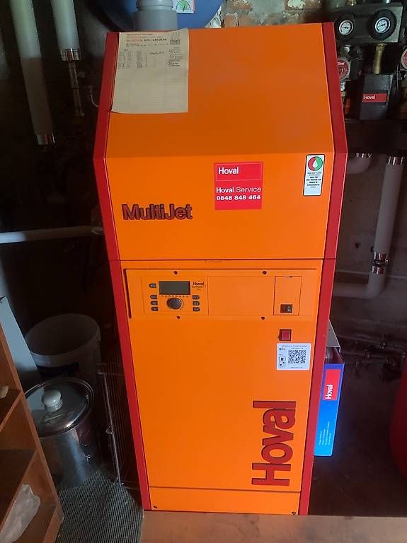 Hoval Oelheizung Multi-Jet (16), 15 KW mit Boiler 300 l (Gebraucht) in ...