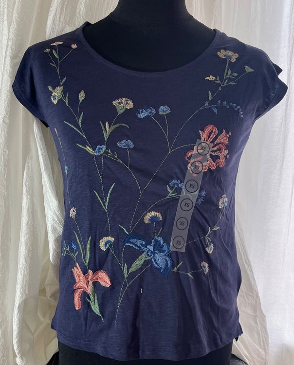 T-Shirt Neu mit Etikette Gr. 34/XS/176 (Neu und originalverpackt) in Oberegg für CHF 6 – mit ...