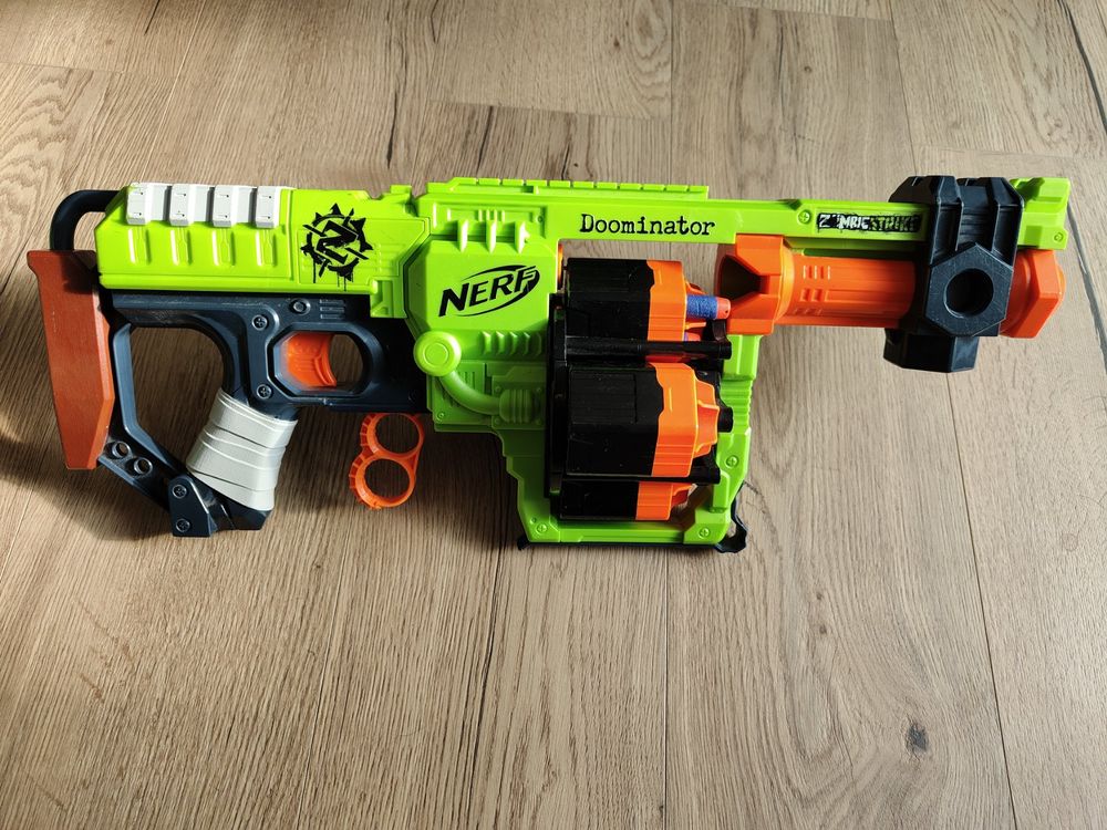 Nerf Zombie Strike Doominator Neuwertig | Kaufen auf Ricardo