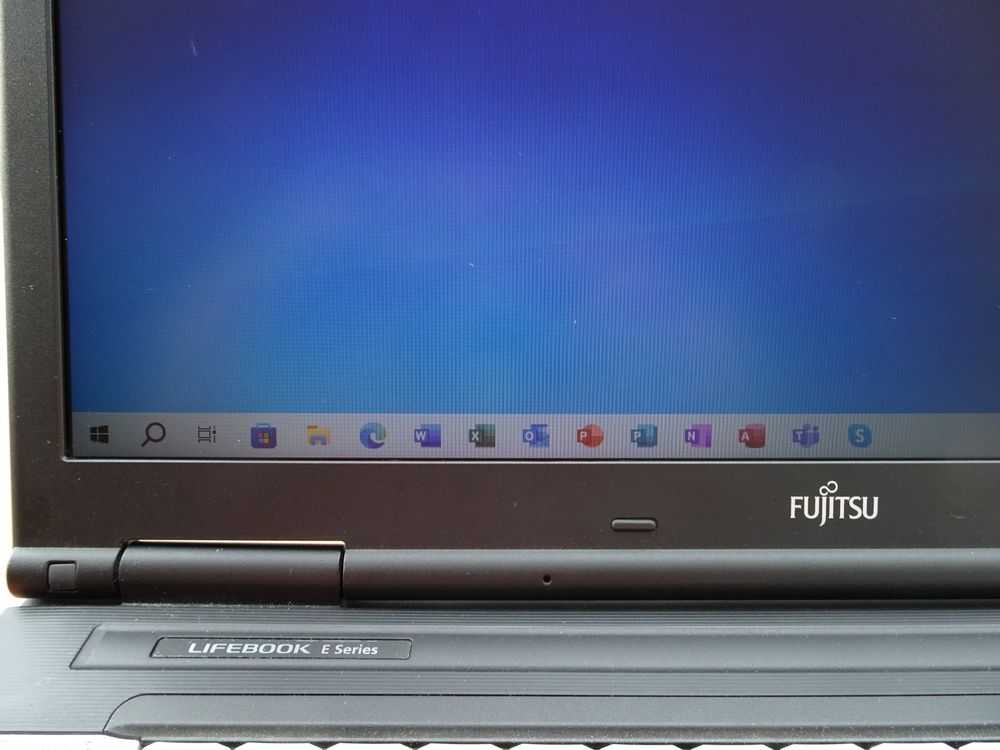 Lap Top Fujitsu Life Book i5/8G Windows 10 mit Office 2021 (Gebraucht ...