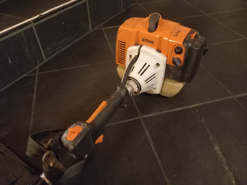 Freischneider Motorsense Stihl FS 120R (Defekt) in Männedorf für CHF 82 ...
