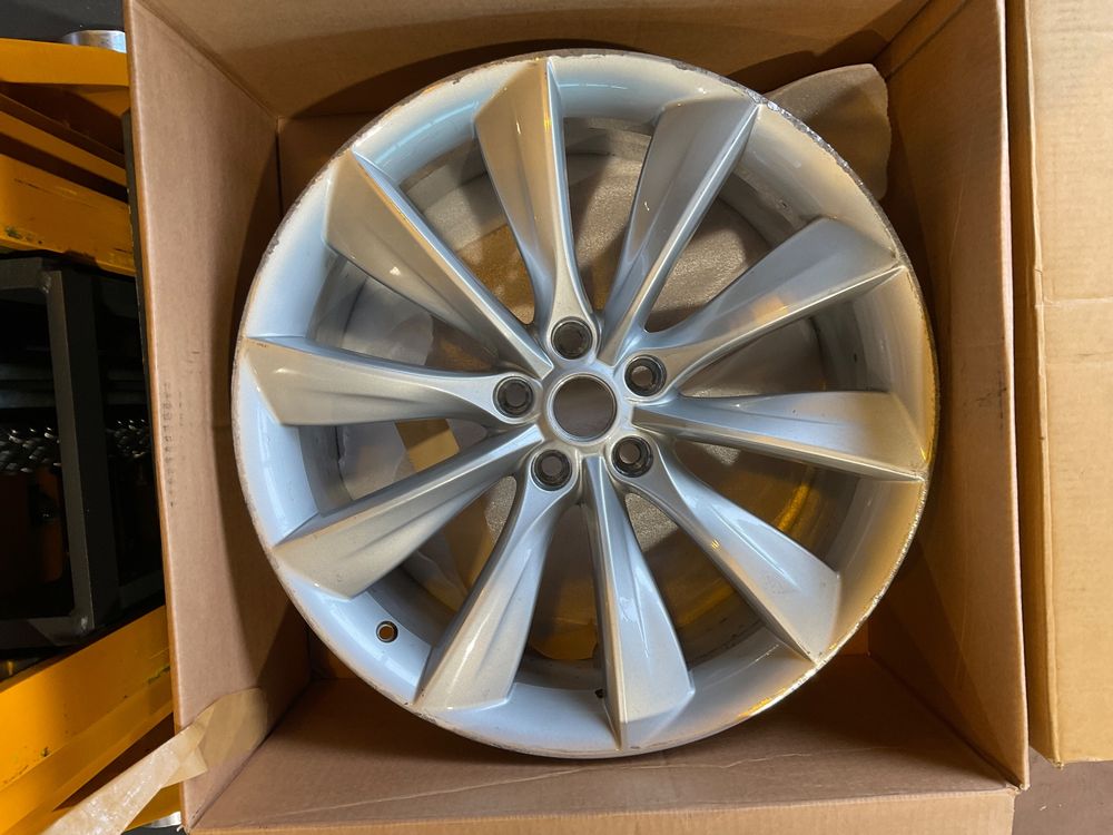Original Tesla Model S Turbine Felgen 21" | Kaufen auf Ricardo