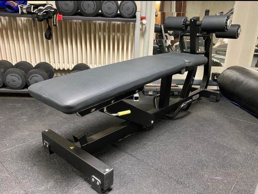 Technogym Decline/Ab Crunch Bench | Kaufen auf Ricardo