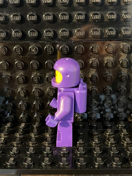 Original Lego Space Classic Purple Astronaut Lila (Neu (gemäss ...