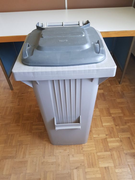 Abfall- oder Kompostkübel / Container 110 Liter (Gebraucht) in Jona für ...
