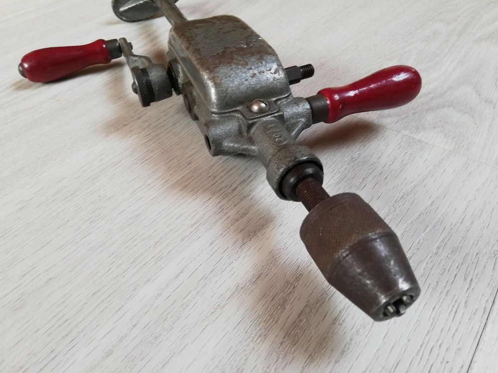 Alter ungewöhnlicher HANDBOHRER (Gebraucht) in Brittnau für CHF 15 ...
