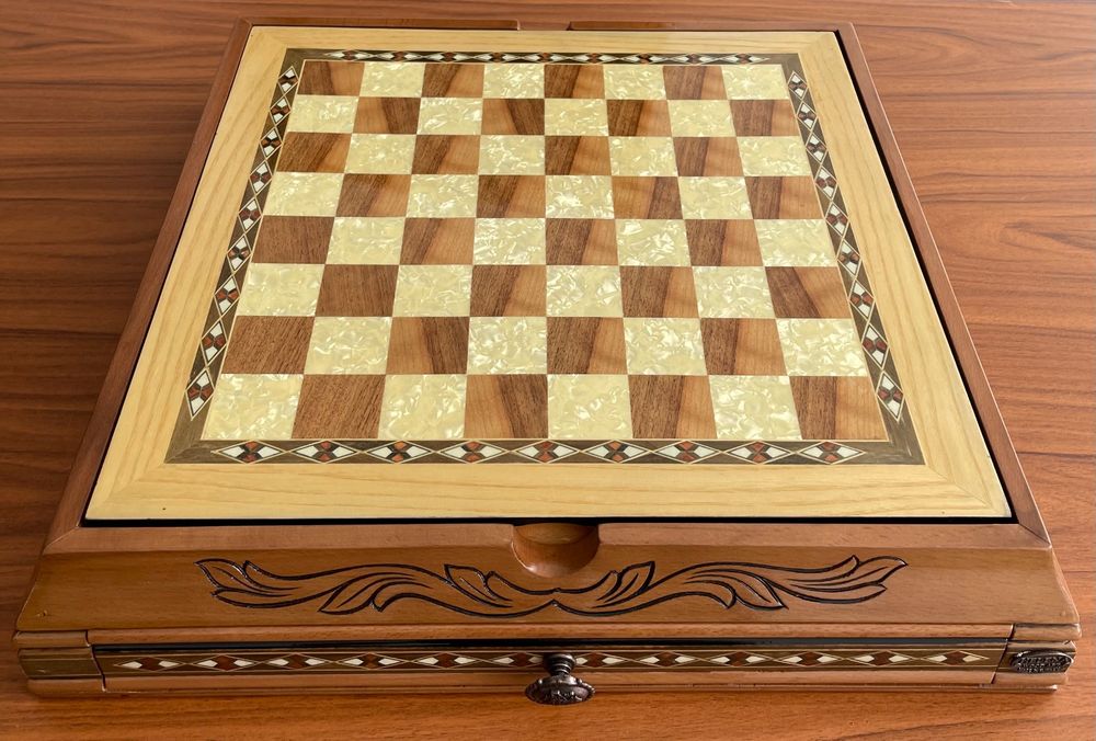Schach-Backgammon-Kombination aus Walnussholz, Handmade! (Neu (gemäss ...