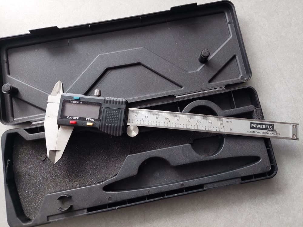 Digitale Schieblehre Powerfix Profi HG00962A (Gebraucht) in Niederuzwil ...