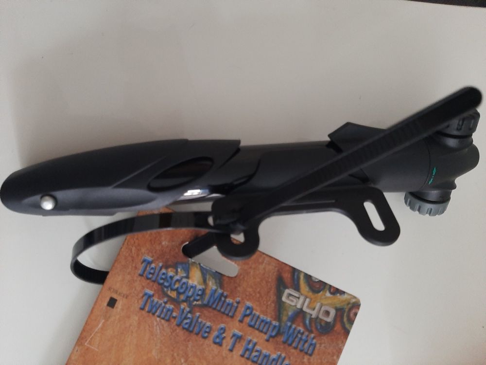 Fahrradpumpe neu Giyo telescope mini pump with twin val (Gebraucht) in ...