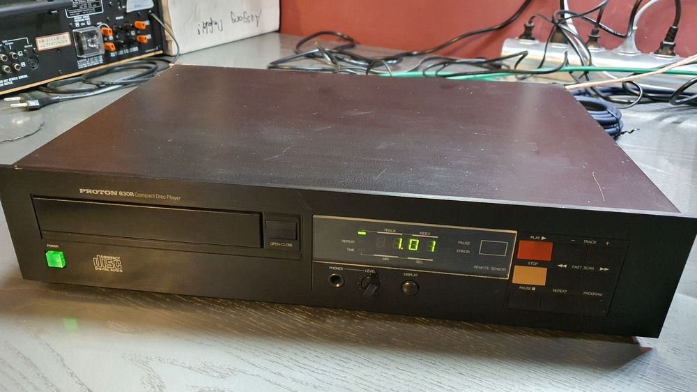 Vintage Proton 830R CD Player Compact (Defekt) in Rheineck für CHF 20 ...