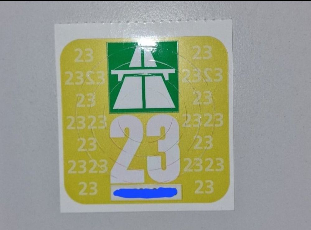 Autobahn Vignette 2023 (Neu und originalverpackt) in Roggliswil für CHF 32 – mit Lieferung auf ...