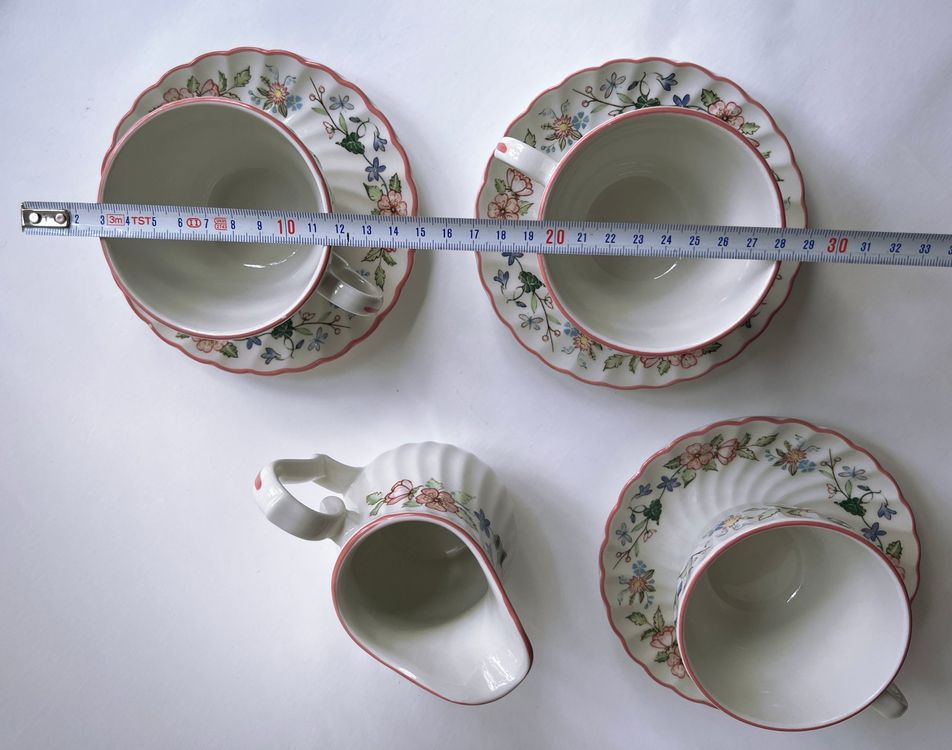 Tee / Kaffee Tassen & Untertassen mit Milchkanne*SET***** (Gebraucht ...