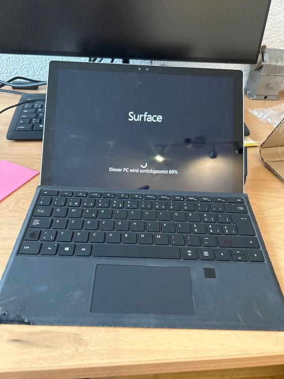 Surface Pro 4 mit Docking Station 4k (Gebraucht) in für CHF 77 – mit Lieferung auf Ricardo kaufen