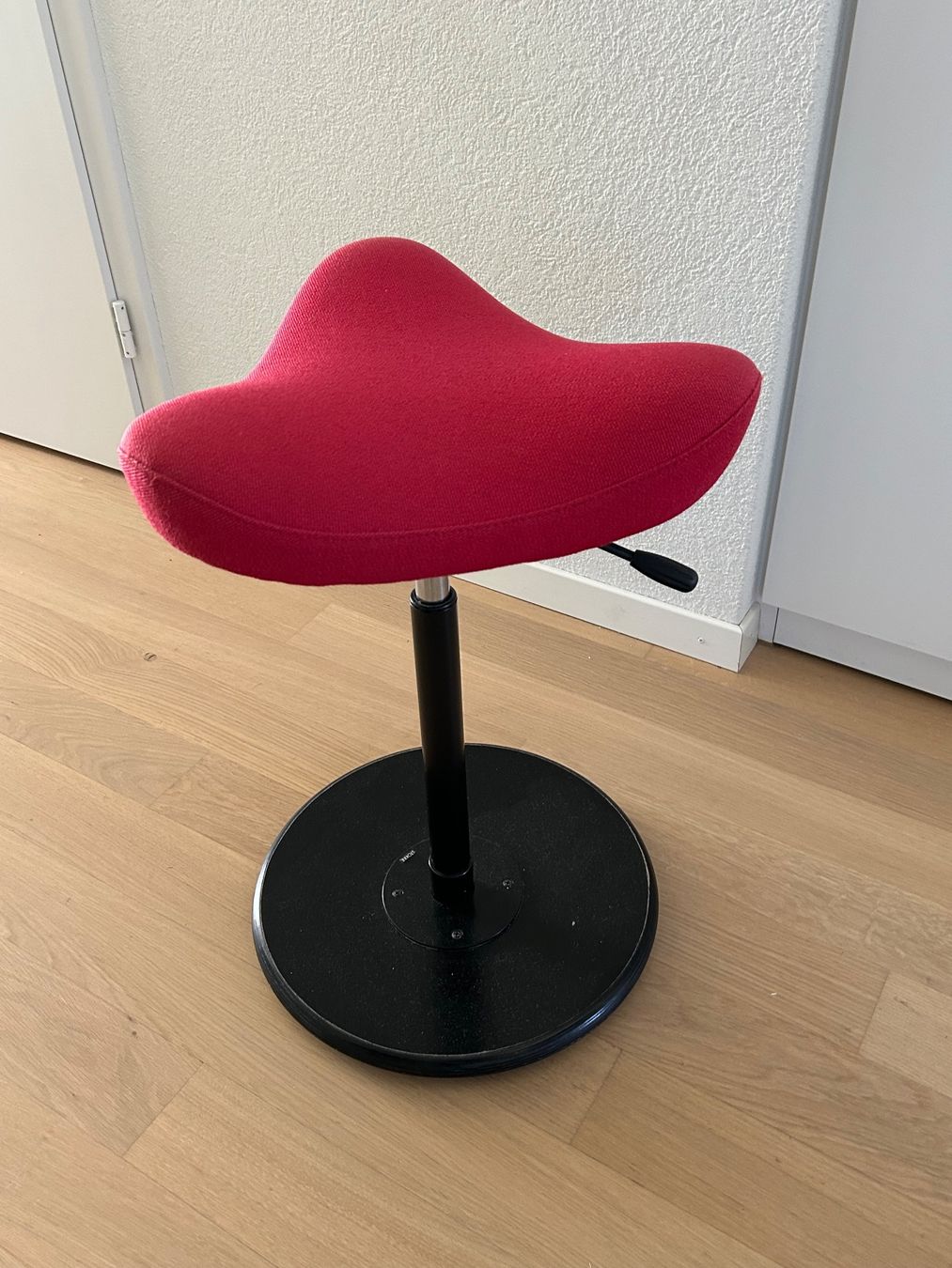 Varier Move (ehemals Stokke) Ergonomischer Bürostuhl rot (Gebraucht) in ...