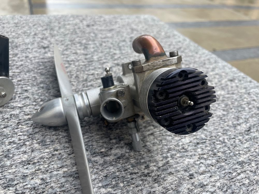 YS Engine- YS 60 FS motor Engine RC airplane | Kaufen auf Ricardo