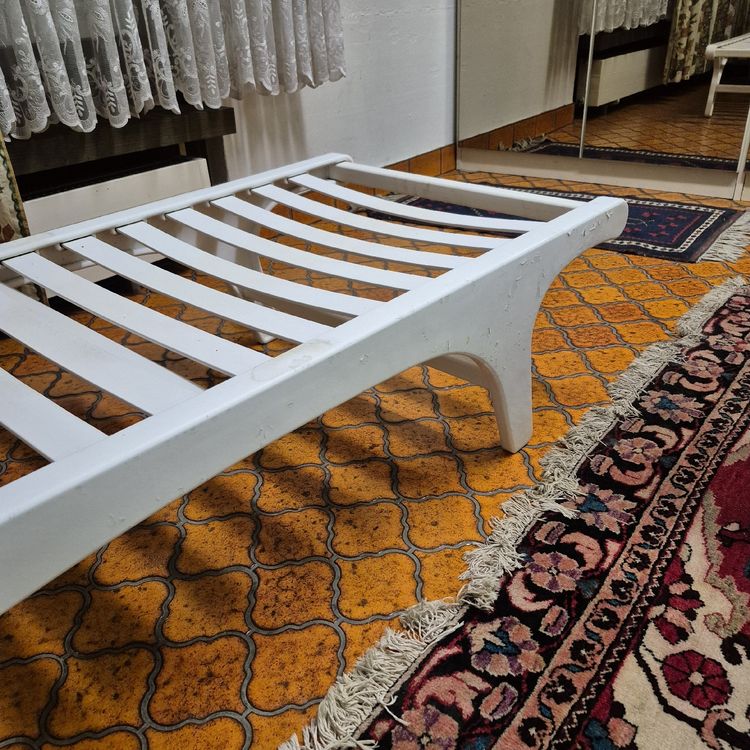 Gartenliege weiss Triconfor (Gebraucht) in Ottoberg für CHF 10 – nur ...