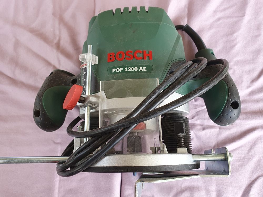 Oberfräse BOSCH POF 1200AE/1400ACE Gebr. (Gebraucht) in für CHF 52 ...