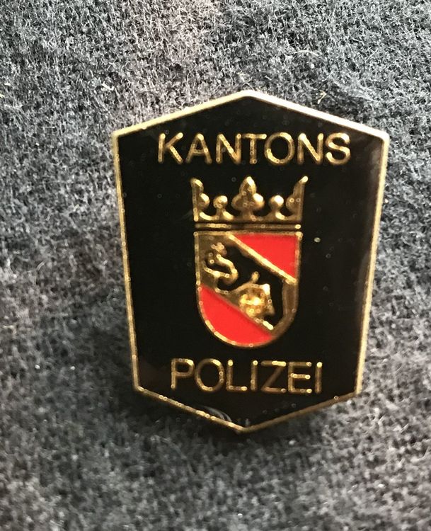 PIN KANTONS POLIZEI (Gebraucht) in Ostermundigen für CHF 2.2 – mit Lieferung auf Ricardo kaufen