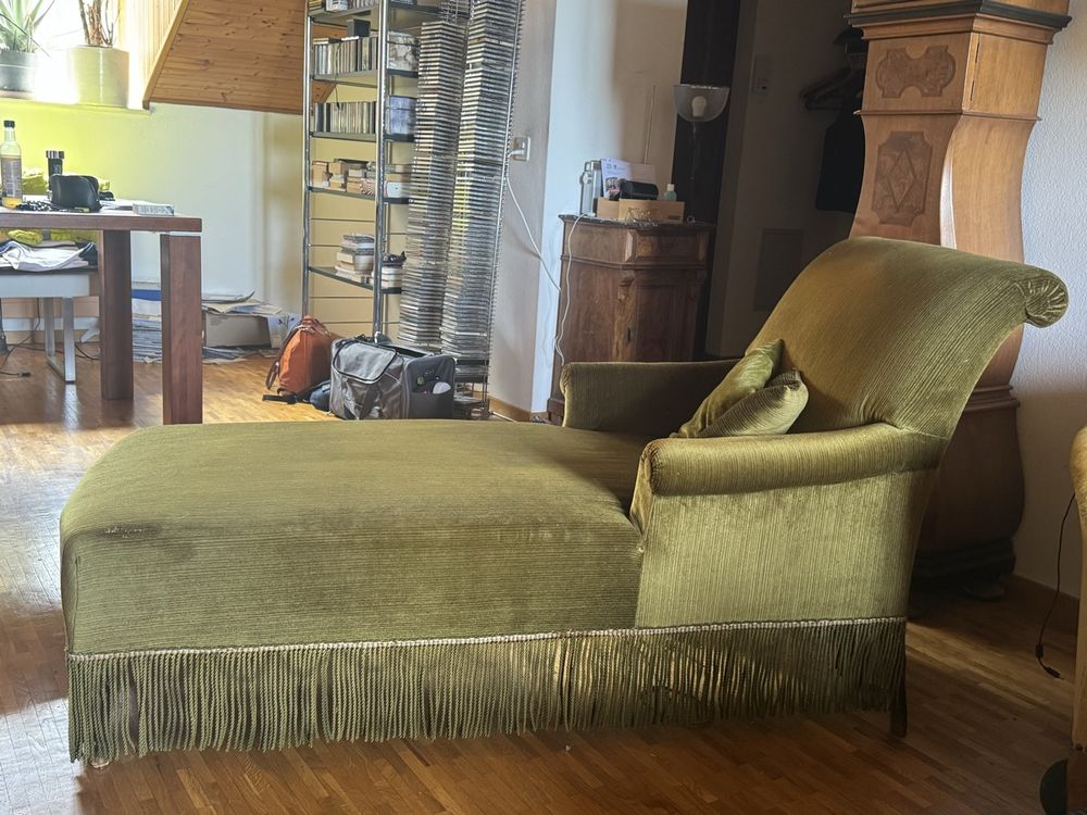 Vintage Chaiselongue/ Récamiere/ Ottomane, grüner Samt (Gebraucht) in Nyon für CHF 1 – nur ...