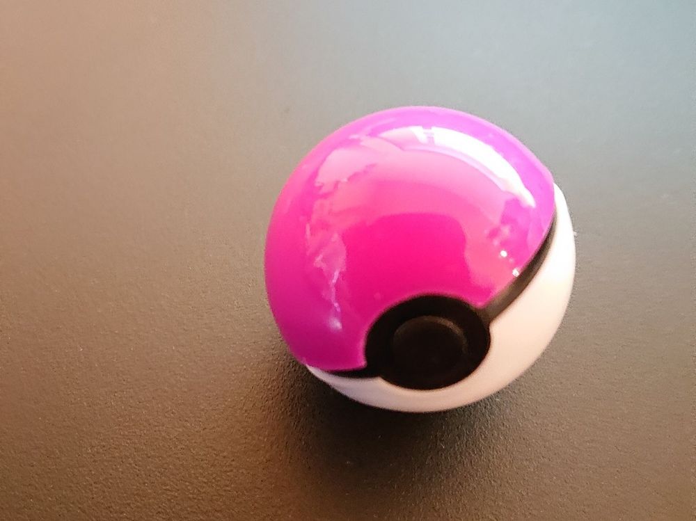 NEU - 3cm Poke Ball Pokeball mit zufälliger Figur - Pink | Kaufen auf ...