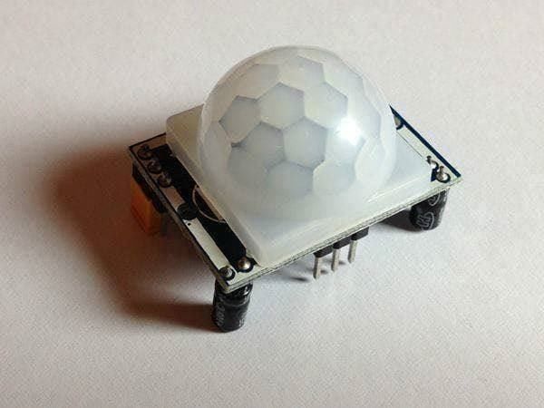 IR Bewegungsmelder Modul für Arduino (Neu und originalverpackt) in ...