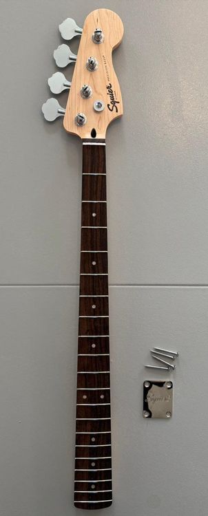 Hals - Squier by Fender Sonic Precision Bass (Neu (gemäss Beschreibung)) in Burgdorf für CHF 50 ...