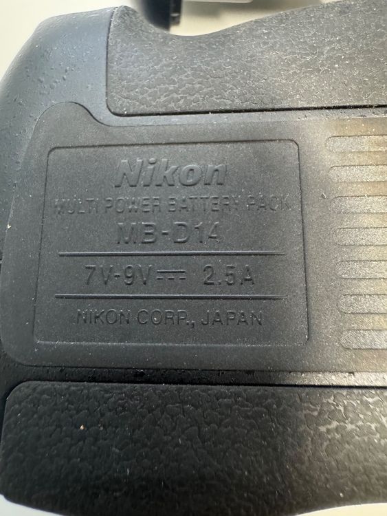Nikon MB-D14, BATTERIEGRIFF FÜR NIKON D600, BATTERY PACK (Gebraucht) in ...