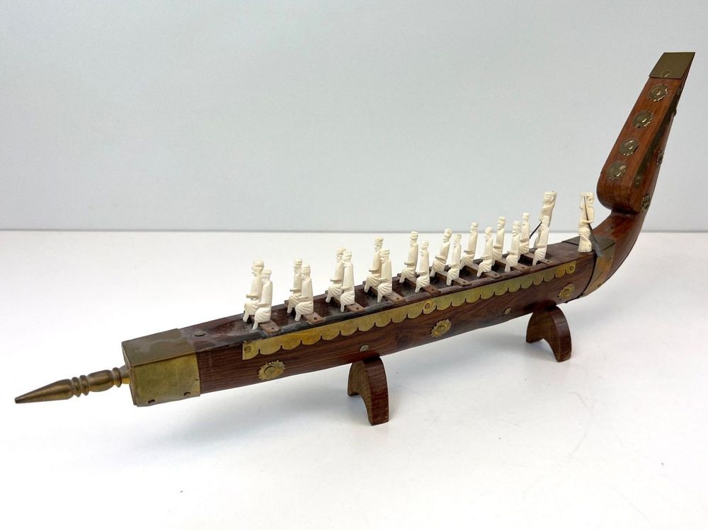 Indisches hölzernes Pallyodam Boot, Kerala-Handwerk, Vallom | Kaufen ...