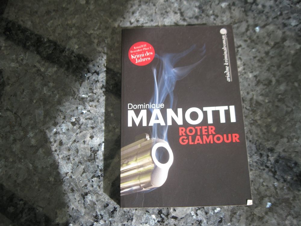 Roter Glamour von Dominique Manotti | Kaufen auf Ricardo