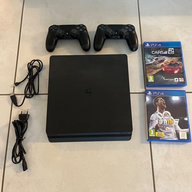 Playstation 4 slim mit Zubehör | Kaufen auf Ricardo