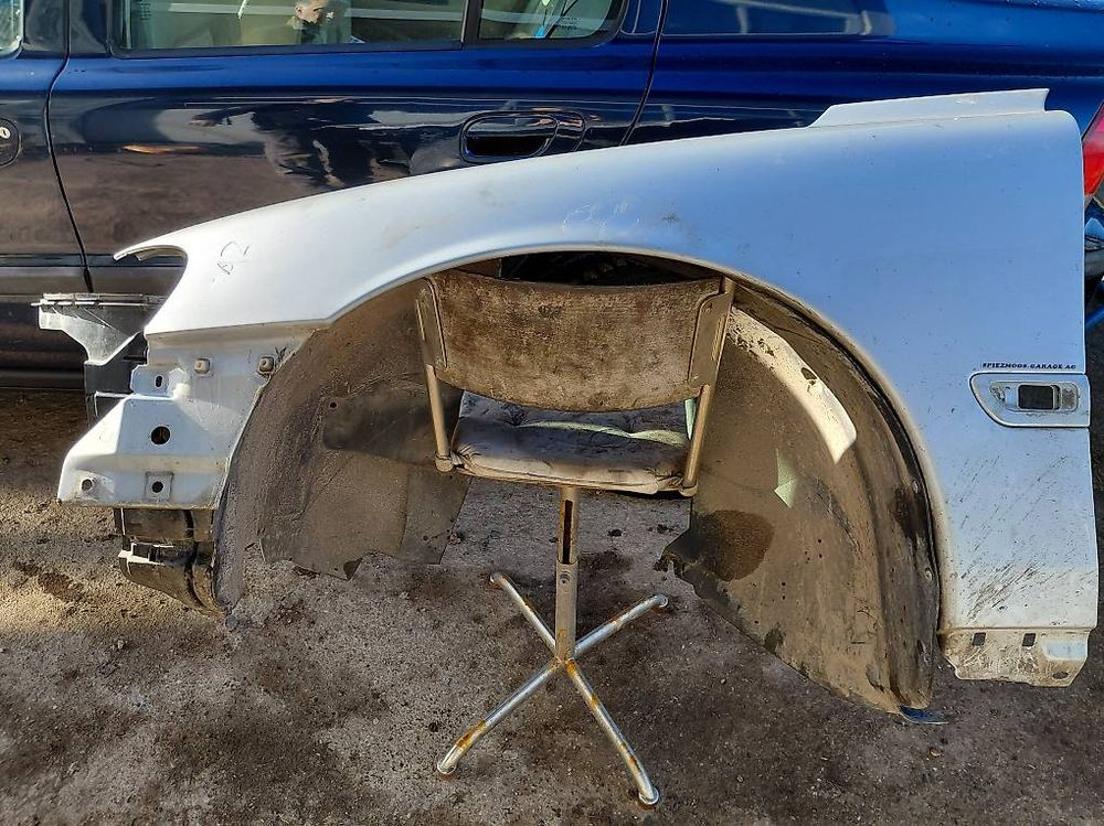 Flügel links zu Volvo V70 D5 Jg. 2006 (Gebraucht) in Wolhusen für CHF ...