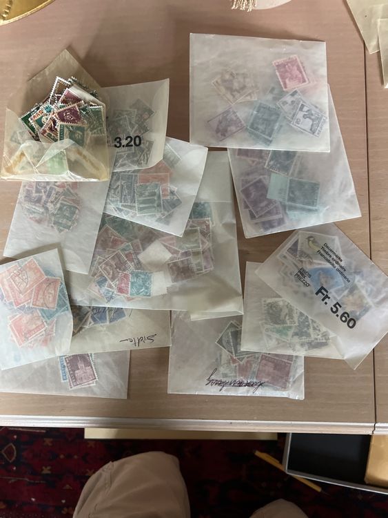 Timbres suisses plusieurs centaines selon photos (D'occasion) à Charmey ...