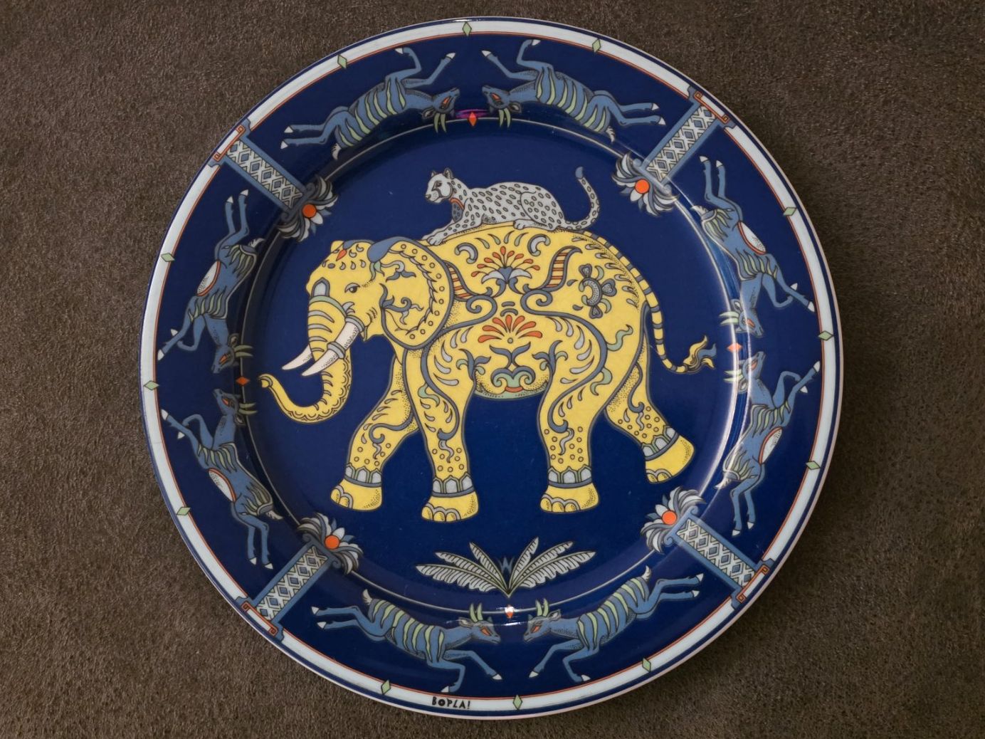 Original Bopla Teller gelber Elefant (Gebraucht) in Liestal für CHF 28 – mit Lieferung auf ...