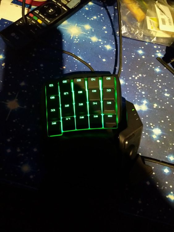 Razer Orbweaver Chroma Stealth halb Tastatur half keyboard | Kaufen auf ...