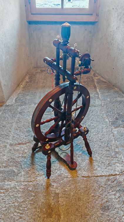 Altes Spinnrad aus Holz (Gebraucht) in Vicosoprano für CHF 175 – nur ...