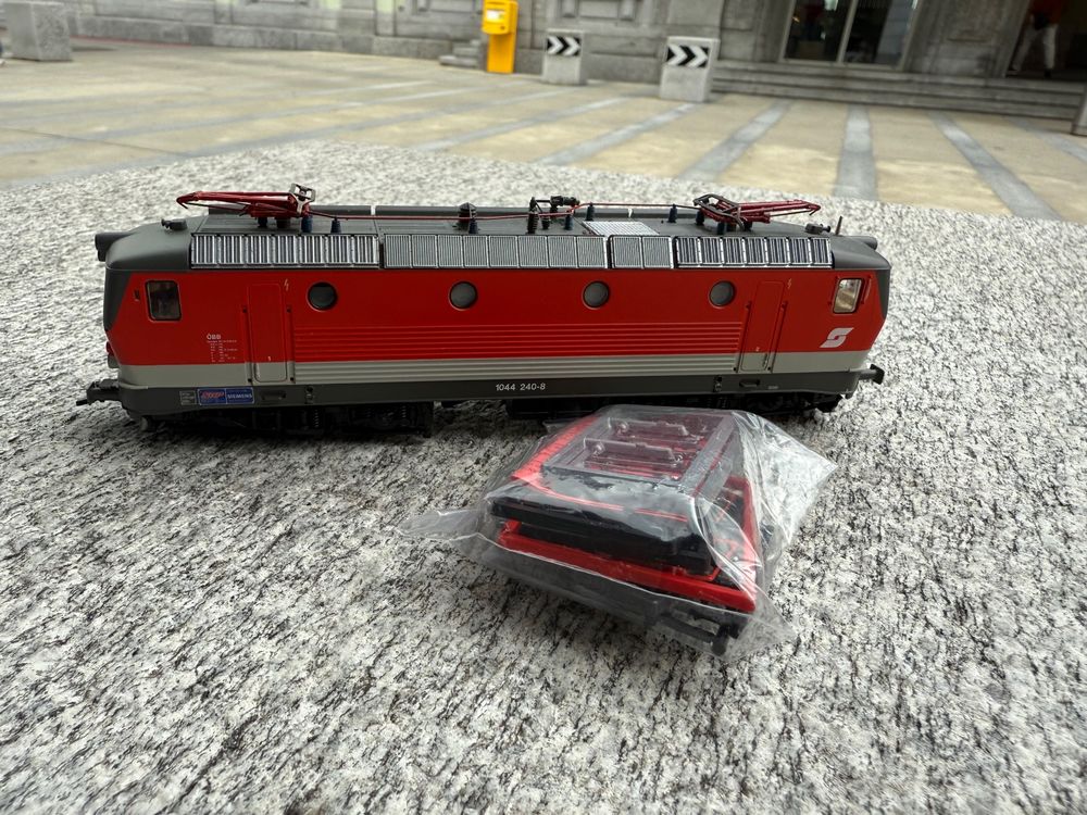 Roco ÖBB H0 DC Analog RH 1044 240-8 Elok (Gebraucht) in Chiasso für CHF ...