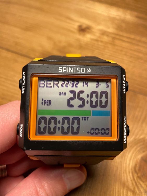 Spintso Pro Montre d’arbitre (Gebraucht) in Vuarrens für CHF 35 – mit ...