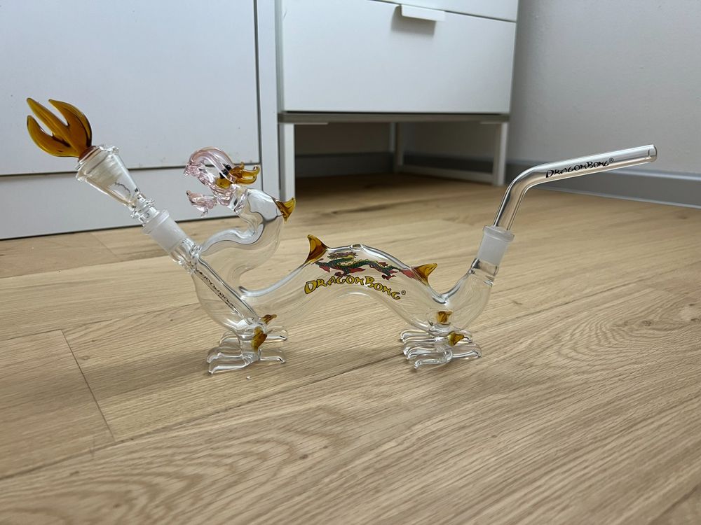 Dragon Bong (Gebraucht) in Kaiseraugst für CHF 12 – mit Lieferung auf ...