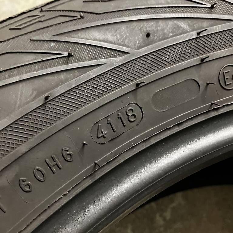 4 x 235 / 55 R 18 Winterpneu Nokian 6.5mm (Gebraucht) in Gipf-Oberfrick ...