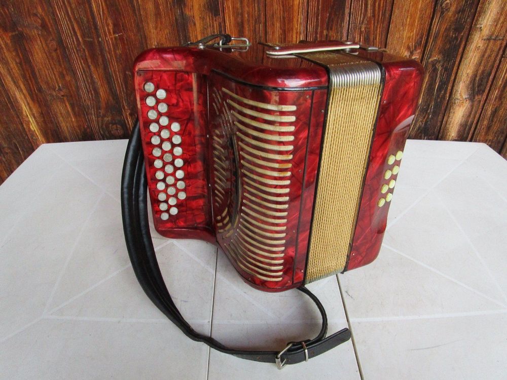 Akordeon Hohner Club 2 (Gebraucht) in Weier im Emmental für CHF 160 ...