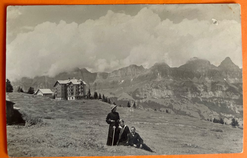 FLUMS - FLUMSERBERG - PERSONNAGES DEVANT HÔTEL 1915...SUPER (Gebraucht ...