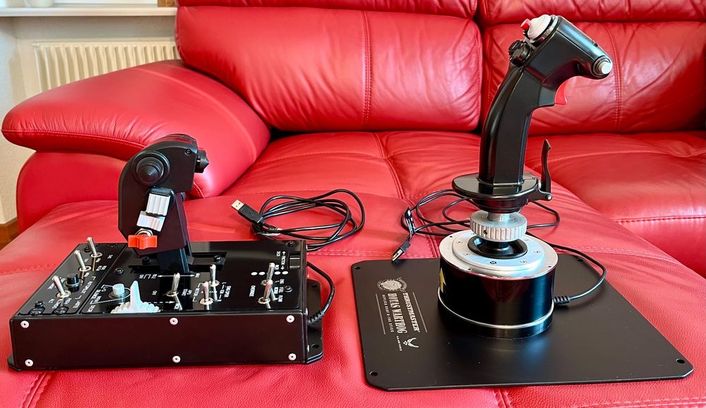 THRUSTMASTER TM - Hotas Warthog Flightstick + Schubkontrolle | Acheter ...