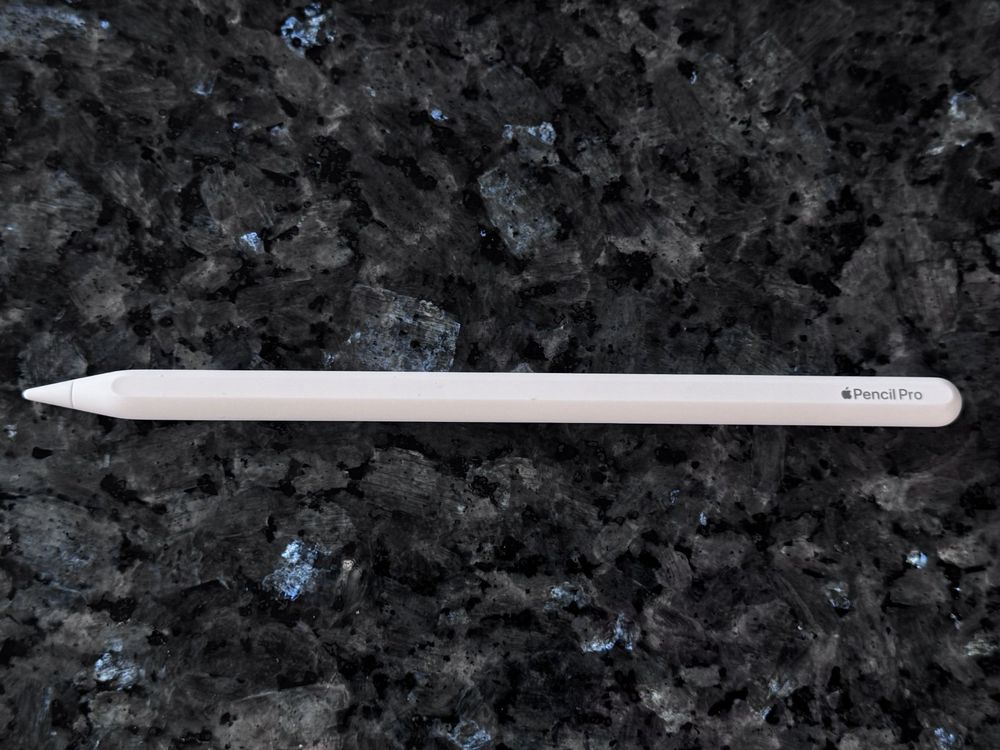 Apple iPad Pro 13" 2024 (M4) + Magic Keyboard + Pencil Pro (Gebraucht ...