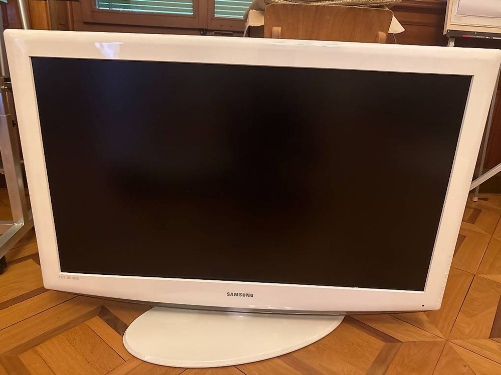Samsung TV 40 Zoll (Gebraucht) in Zürich für CHF 50 – nur Abholung auf ...